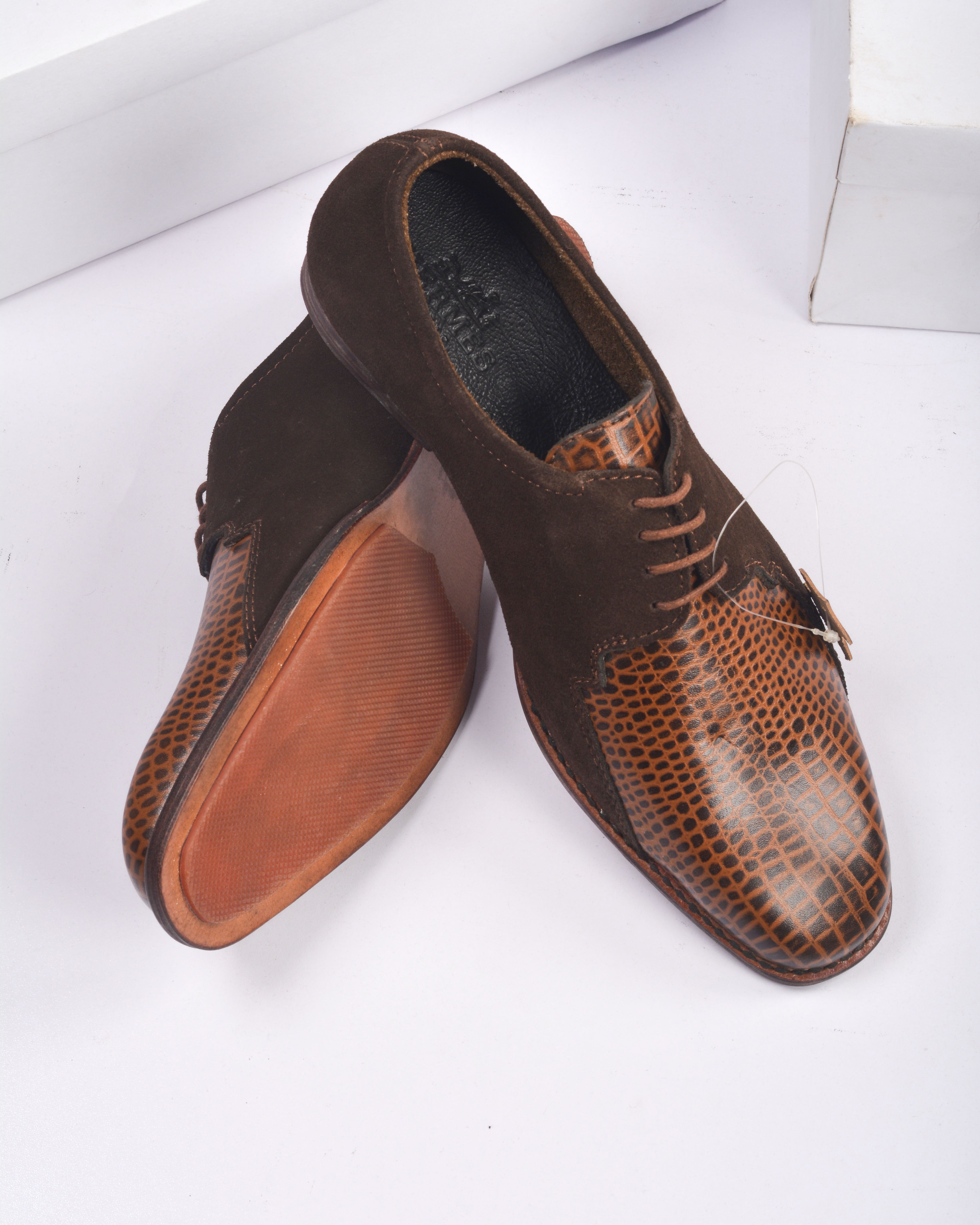 Footprint Belgian loffer | handsandhead